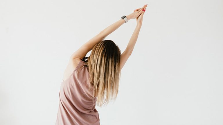 El concepto de elongación axial en Pilates - Blog de CIM Formación